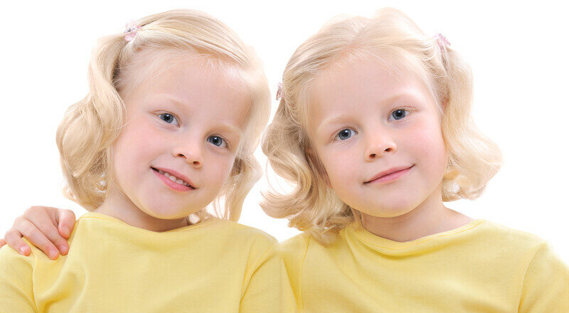 Mysterie rond ontstaan van eeneiige tweelingen eindelijk ontrafeld ...